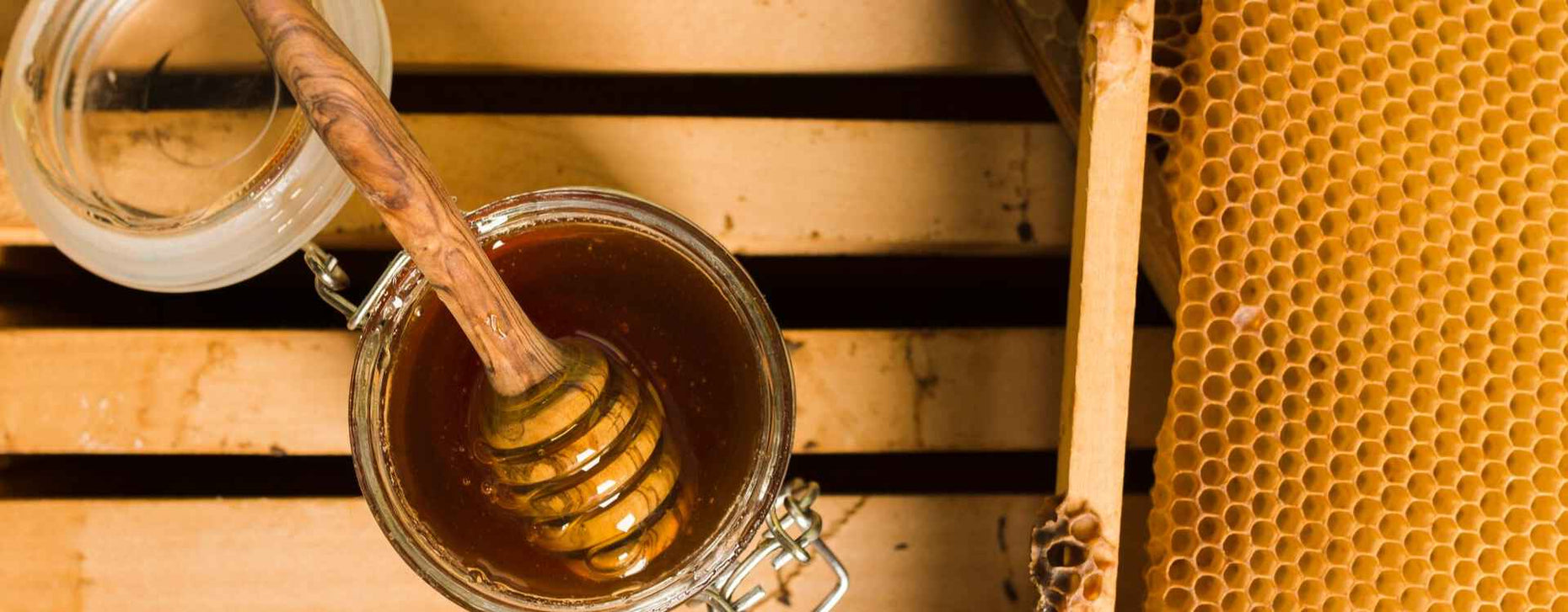 Apilarnil: ce beneficii are și cum faci o cură cu apilarnil și miere ...